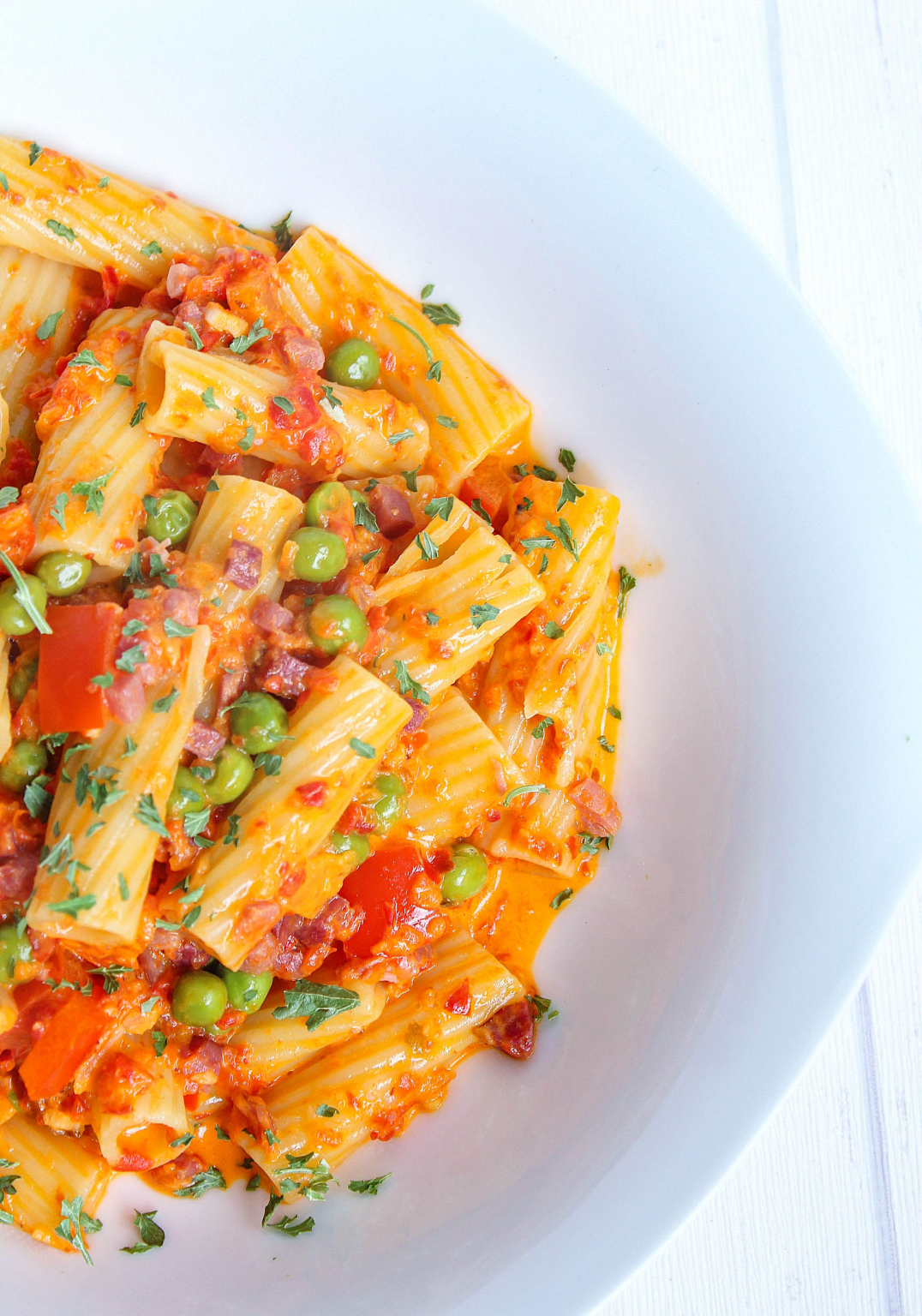 Pasta mit Speck-Ajvar-Sahnesauce – food with love