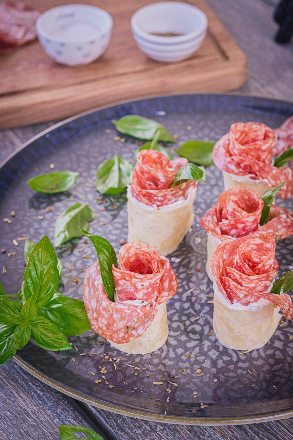 Salami Rosen im Wrap Mantel – food with love
